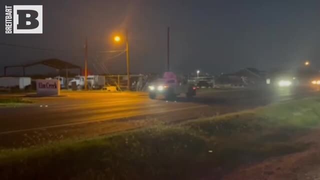 Texas Military Convoy Heads to Ground Zero of Resurgent Border Crisis ...