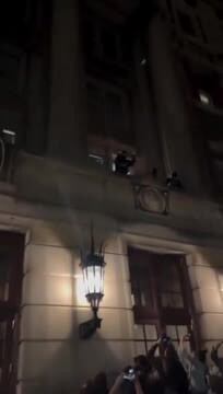 Columbia Protesters Declare Hamilton Hall Is Now ‘Hind’s Hall ...